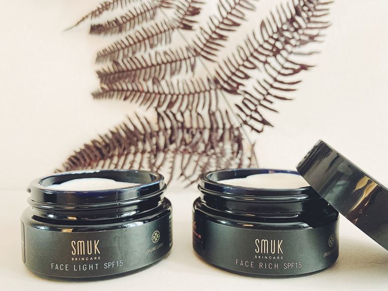 Hvorfor Du Skal Prøve Vores Økologiske Ansigtspleje – SMUK skincare